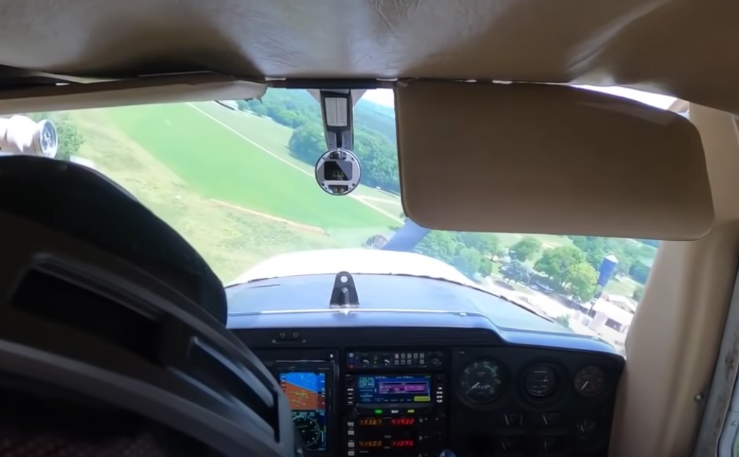 Viral Video Student Pilot Loses Engine Mid Flight Wibc 93 1 Fm