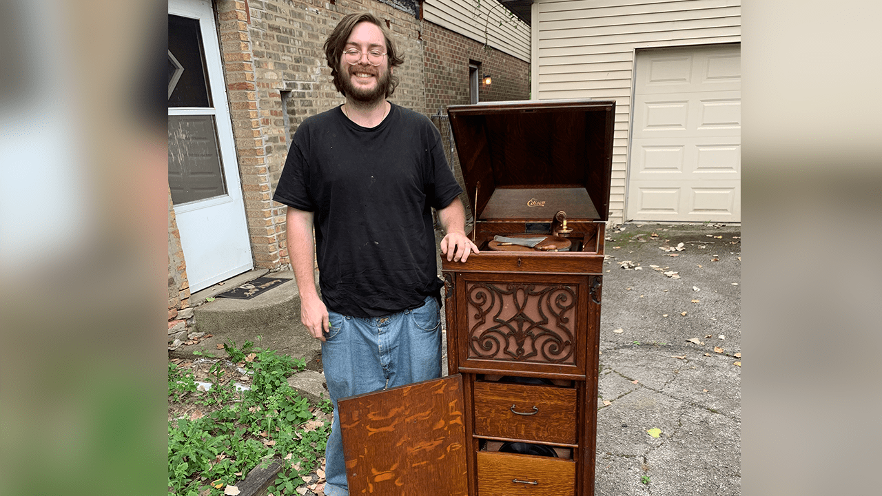 Ethan Hatcher From Saturday Night On The Circle Comes across an Edison ...