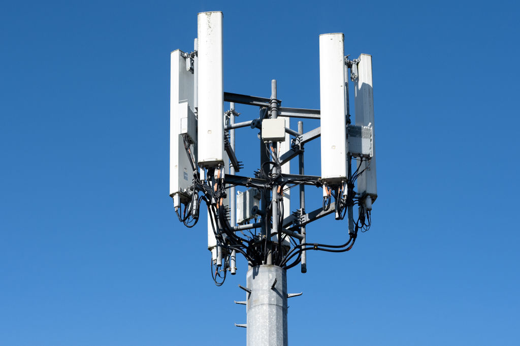 Concerns About 5G Interference Halt Rollout Of The New Cell Signal Near ...