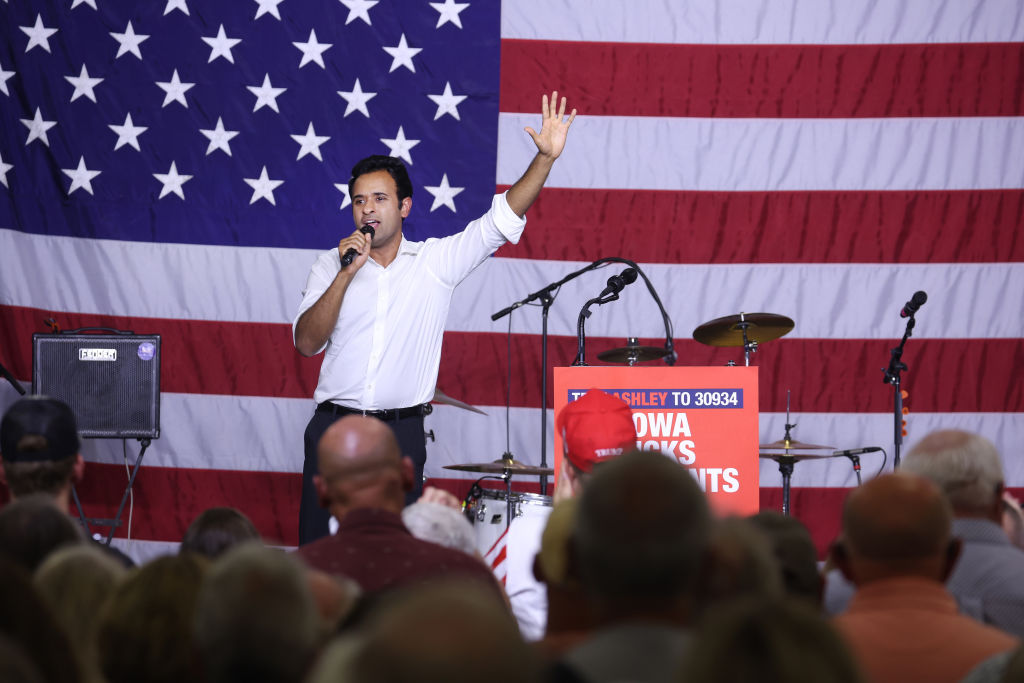 Ramaswamy Turns Question on Woke Reporter