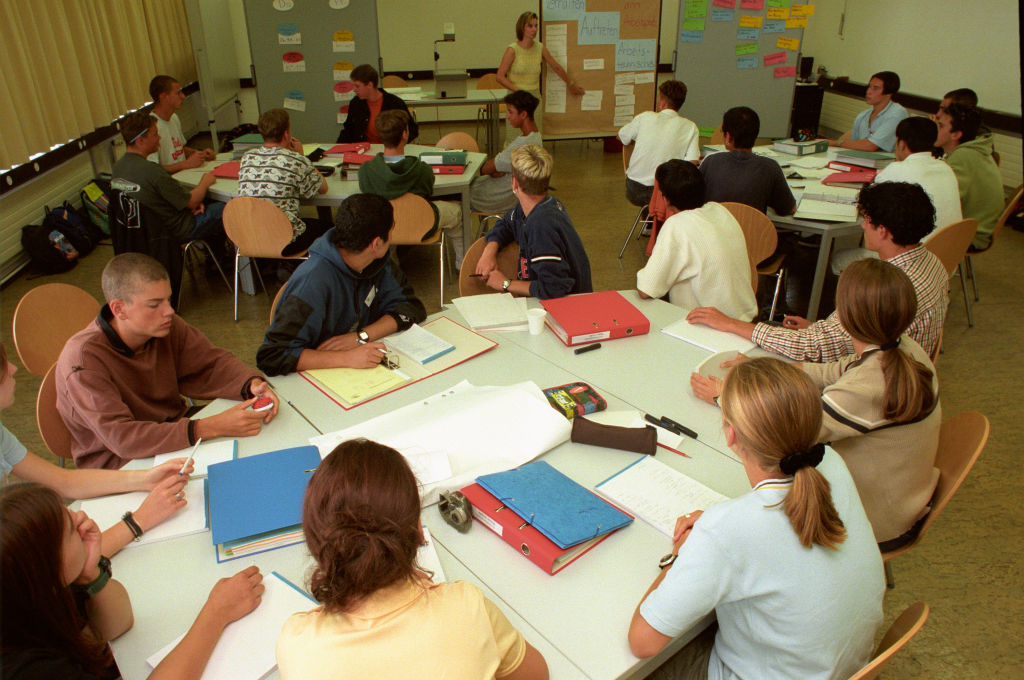 Listen Live - WIBC 93.1 FM