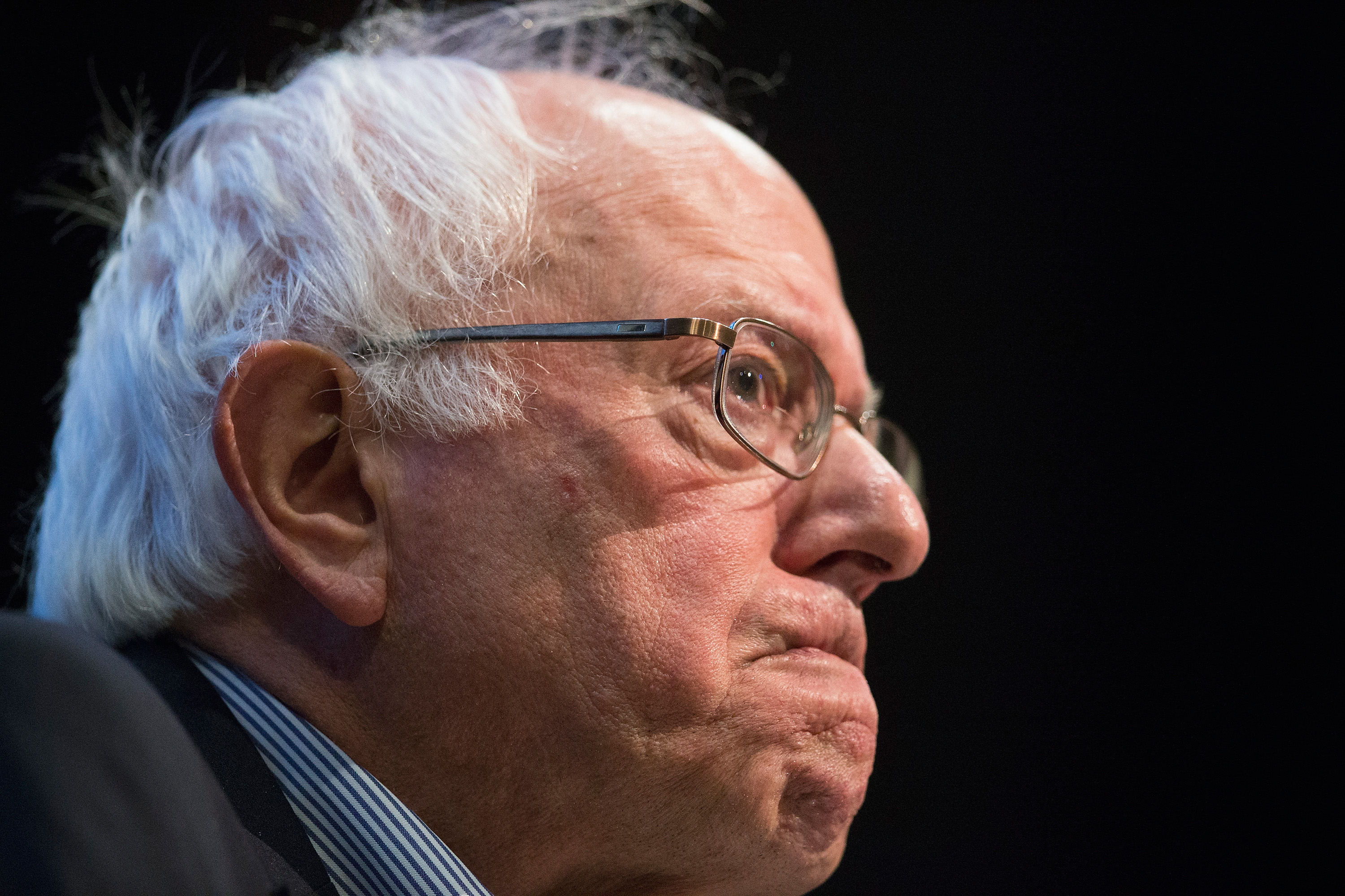 Bernie Sanders Pushes For Ban On Prescription Drug Ads