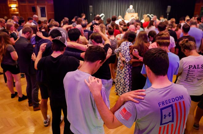 The Tony Kinnett Cast - WIBC 93.1 FM