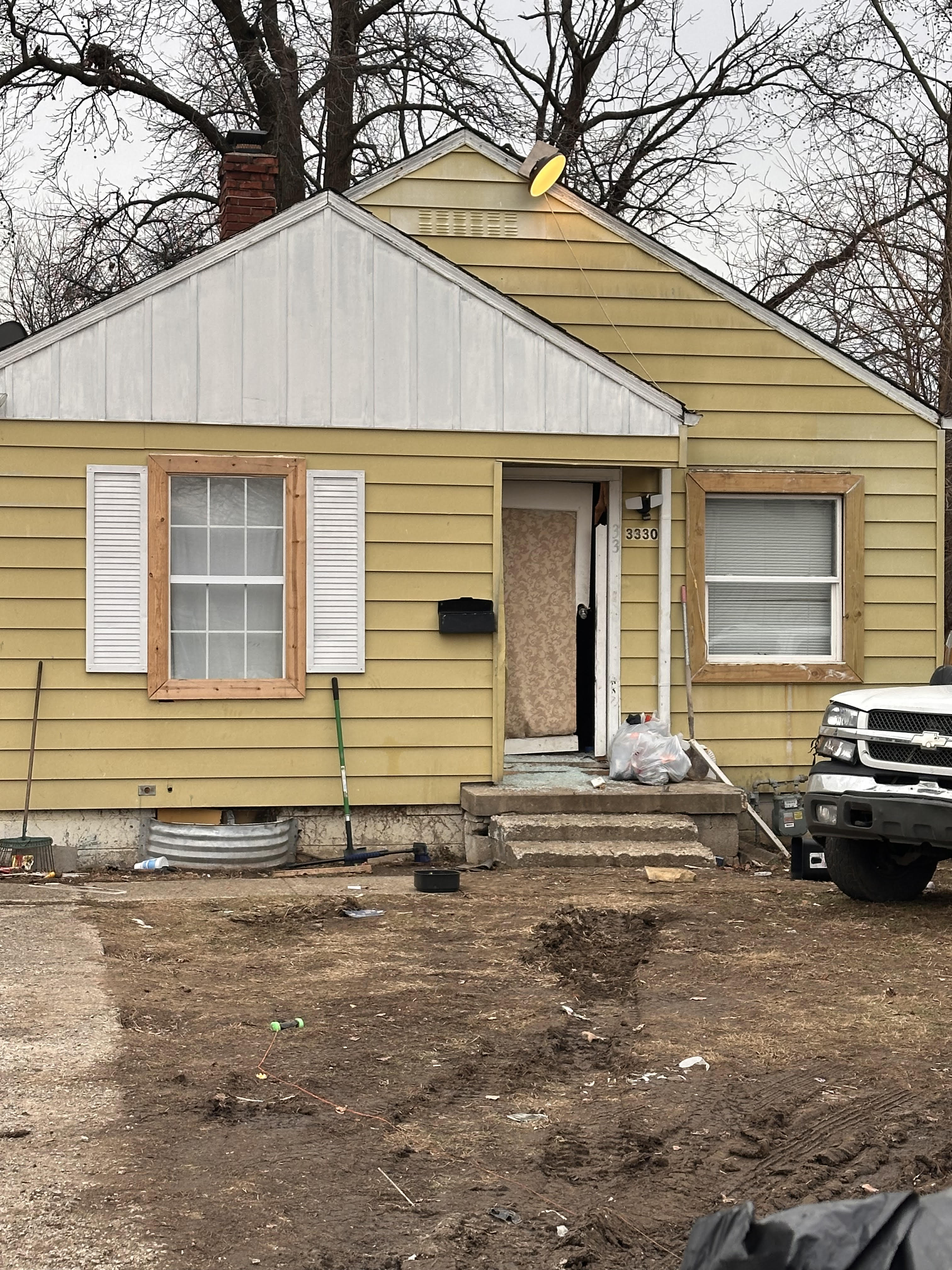 Feds Conduct Early-Morning Raid in Northeast Indy